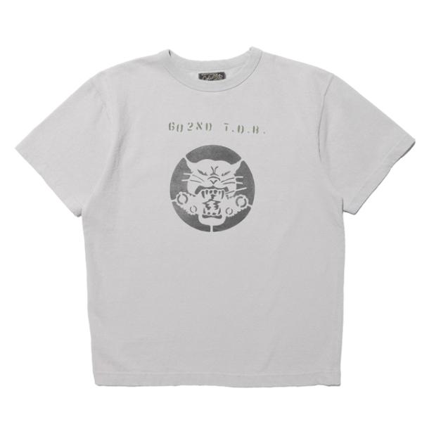 COLIMBO/コリンボ Norwalk Cotton Tee =Tank Destroyer= Light Grayコリンボより2025S/SクルーネックTシャツ。10/-の糸を編み上げた天竺素材を使用したCOLIMBO定番型のＴ-Shi...