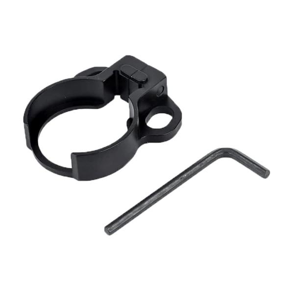 ZepoR製ME04042-BKは、M4/AR15系のストックパイプ（バッファーチューブ）に対応したスリングアダプターです。キャッスルナットに被せてネジを締めるだけで簡単に装着でき、左右どちらからでもスリングを取り付けられるアンビ仕様。アル...