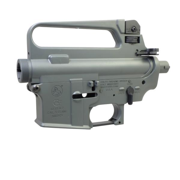 【M16A2スタイルを忠実再現】A1から進化したA2特有の補強リブ入りデザインを採用し、ミリタリーARの完成形を再現！【A2補強リブで剛性アップ】特徴的なレシーバー補強により、外観のリアルさと強度を両立！【M4 AEGシリーズ対応】E&am...
