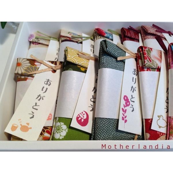 京都では「ぶぶ漬け」と呼ばれ、さまざまな逸話や小話が数多く残るお茶漬け・・・手軽にさらさらっと軽くリセットしてくれる日本が生んだ、素朴で素敵な食文化の一つです。そんな「お茶漬けのもと」を厳選し、カジュアルでちょっとしたプレゼントにも最適な形...