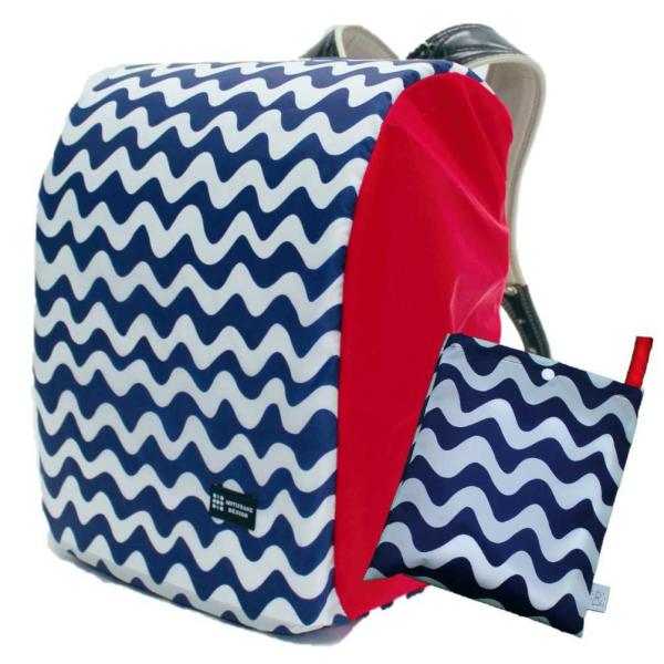 サイズ：フリー　A4ファイル対応の大きめランドセルもOK素材：撥水ナイロン生地　（撥水生地ですが、完全防水ではございません）ゴムがくるりと入っていて、ランドセルにすっぽりかぶせるだけなので、低学年でも着脱しやすいです。横からの雨や雪の侵入も...