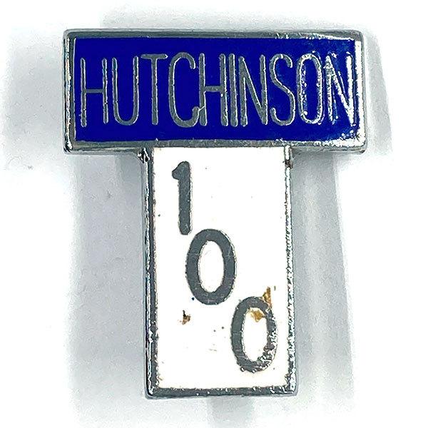 「HUTCHINSON 100」レザージャケットの名門ブランド、ルイスレザー(Lewis Leathers)で知られるアビアキット・ロンドン(AVIAKIT LONDON)製、ビンテージピンバッジです。サイズ(横×縦)：19.0mm×23....