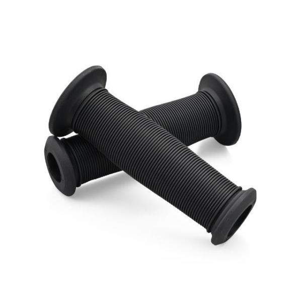 滑りにくく疲れにくいデイトナのオリジナルグリップ。アクセルを握ったとき滑りにくい表面パターンと、グリップ力に優れる素材を組み合わせて、長時間のライディングでも疲れにくいグリップに仕上げました。多重線のみでデザインされたビンテージカスタムマッ...