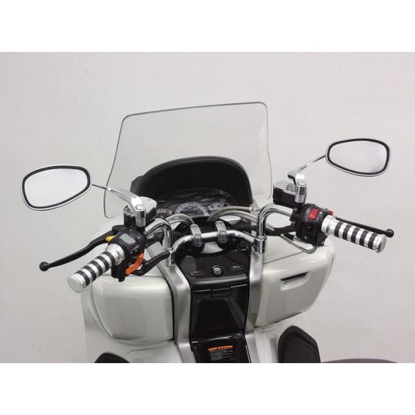 ☆メーカー：ハリケーン(大阪単車用品工業)☆◆タイプ：クロームメッキ◆スチール製 外径φ22.2mm 内径φ17.6mm ホルダー部取付幅80mm◆汎用タイプ 絞り角8°、タレ角の調整が可能 オフセット65mm スイッチ穴の加工が必要◆記載...
