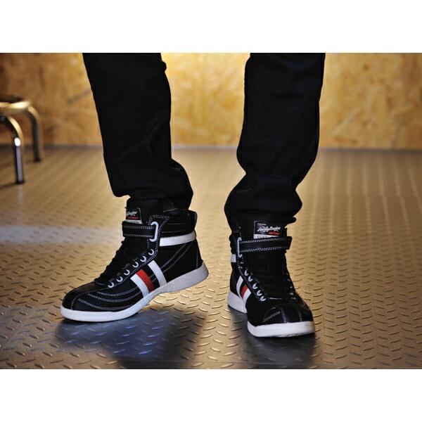 面ファスナーベルト付きで脱ぎ履きしやすいハイカットスニーカータイプのライディングシューズHenlyBegins ライディングシューズ面ファスナーベルト付きで脱ぎ履きしやすい、ハイカットスニーカータイプです。セイフティーシューズ同等強度のつま...