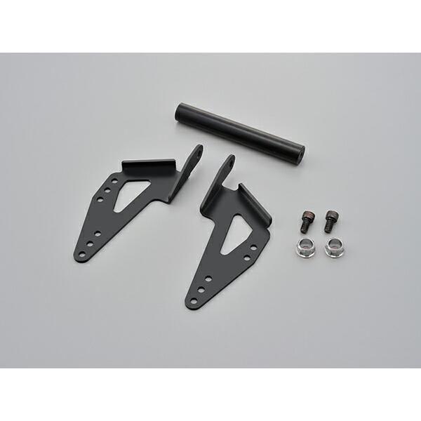 マウントバー両端は分割式なので通すタイプのクランプにも対応します。マウントバー両サイドにはPREMIUM ZONEキャップボルトカラーM8のアッシュシルバーを付属。●バー有効長＝155mm●パイプ径φ22.2　●スチール製艶消し黒塗装仕上げ...