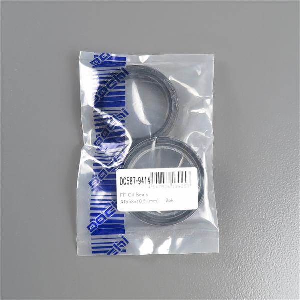 メーカー ：DACHI品番 ：DC587-9414定価(税込) ： 1320円サイズ ：内径41mm x 外径53mm x 高さ10.5mm※古い製品のため、適合に関する情報を確認することができませんでした、サイズからご確認ください。在庫限...