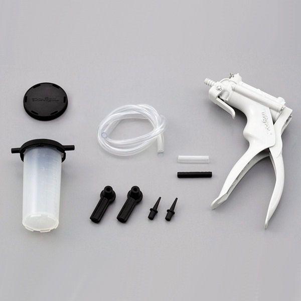 特長：ブレーキのエア抜きならこれしかないといわれるUSA「MITY VAC」社製のバキューム式エア抜きツール。 ブレーキホースの交換時、ブレーキ回りのメンテナンス時の必需品。 ブレーキフルードは定期的に交換しましょう。 劣化したフルードはつ...