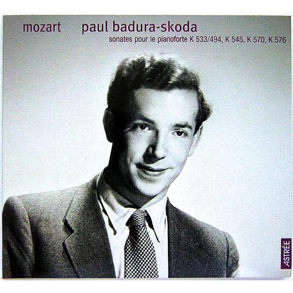 輸入盤・デジパック仕様・ブックレット付き／モーツァルト：ピアノ・ソナタ集／1970年代録音ディスクの再生面にごくわずかにキズあり（再生には影響のない程度です）／パッケージ（ジャケット部分含む）にこまかいキズ多数あり／全体に変色（黄ばみ）少し...