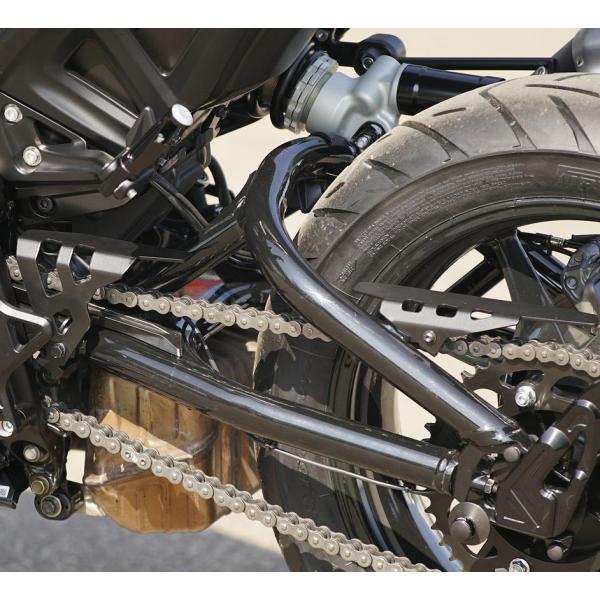 【商品説明】オリジナルの味気ないプラスチック製チェーンガードの交換用。オリジナルのチェーンガードと交換し、所定の固定箇所にねじ込むだけです。チェーンガードは2つのパーツで構成されています。アルミ製。【適合】Indian(インディアン)FTR...