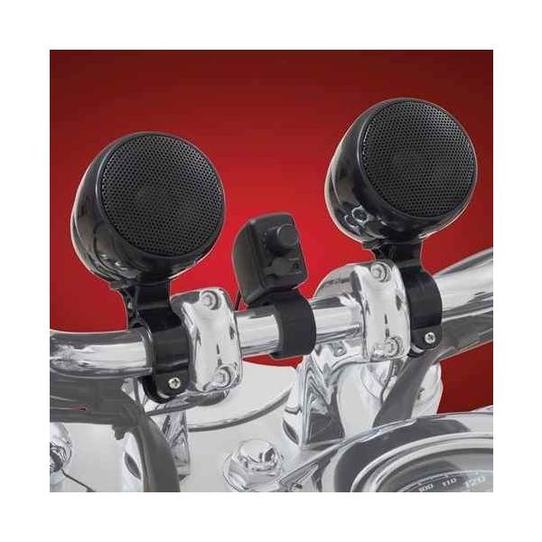 【商品説明】ハンドルバーに取り付けるスピーカーとアンプのセットです。1インチ、7/8インチ(22.2mm)ハンドルに取り付けるクランプマウントとミラー共締めマウントが付属。アンプ本体はBT2.0対応で別体コントローラに3.5mmステレオピン...