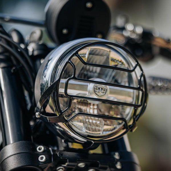 【商品説明】ロイヤルエンフィールド ベア650用純正ヘッドライトグリル   ブラック跳ね石等からヘッドライトを守ります。純正ですのでLEDヘッドライトとのシームレスな一体感が魅力です【適合】Royal Enfield（ロイヤルエンフィールド...