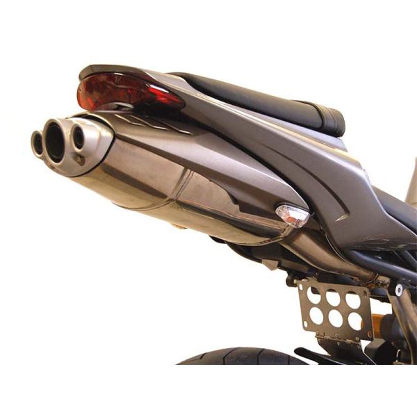 【商品説明】純正のフェンダー周りをレース車両のイメージに近づける、フェンダーエリミネーターキットです。丈夫なステンレス製。ナンバー灯、ウィンカー付属【適合車両】Daytona 675　2006〜2008年【メーカー】コンペティション ワーク...