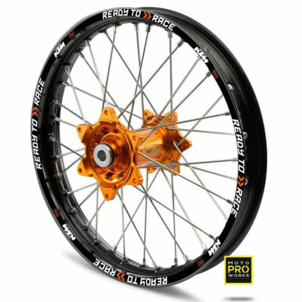 スウェーデンのグラフィックキットメーカーMOTO PRO WORKS製のリムステッカー。厚みのある品質の高い素材を使用しており、傷にも強い商品となります。KTMとの公式ライセンスを取得しており、印刷されるロゴは純正デザインの物。最新の技術を...