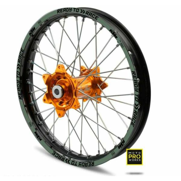 スウェーデンのグラフィックキットメーカーMOTO PRO WORKS製のリムステッカー。厚みのある品質の高い素材を使用しており、傷にも強い商品となります。KTMとの公式ライセンスを取得しており、印刷されるロゴは純正デザインの物。最新の技術を...