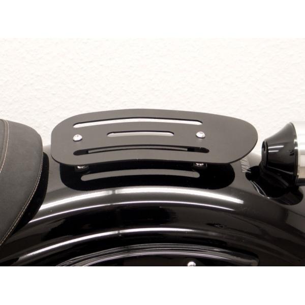 【商品説明】バイク向けガード、キャリアを設計製造しているドイツのFehlingが手掛けたソロラック メタル製シート。車体のイメージを損なわない精悍なブラック塗装が施されています。【メーカー】フェーリング(Fehling)【適合】Yamaha...