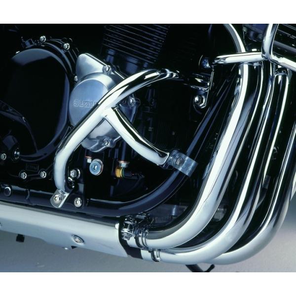 【商品説明】クロームメッキの質感に定評のあるフェーリング社の質感が美しいエンジンガードです。立ちゴケや軽い転倒等のダメージを軽減します。【適合車種】GSX1400 (WVBN)　2001〜2006年【カラー】クロームシルバー【メーカー】フェ...