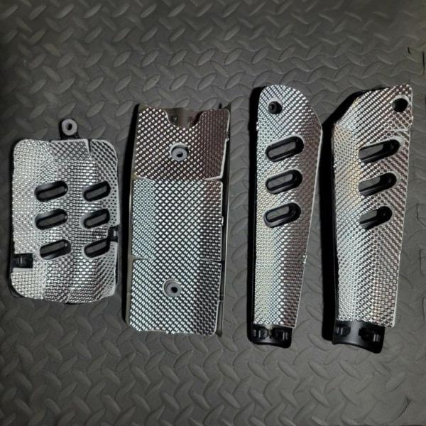 【商品説明】DEI製 トライアンフ ストリートスクランブラー、スクランブラー900専用 マフラー  ヒートシールドライナー。自動車やモーターサイクル用の耐熱ライナーやサウンドコントロールライナーで評価の高い、デザインエンジニアリング（DEI...