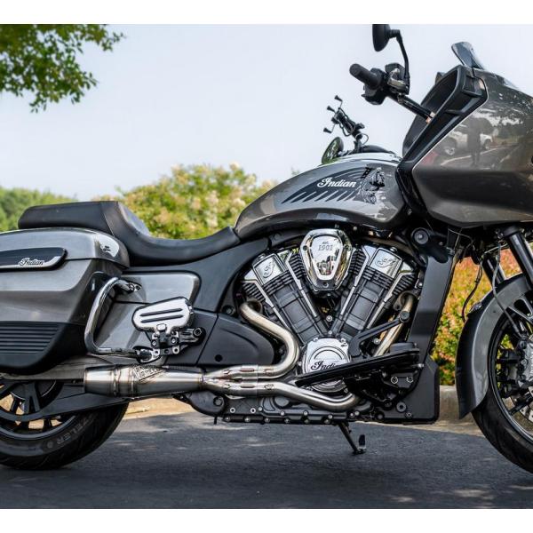 【商品説明】SAWICKI SPEED(サヴィツキスピード) インディアン FTR1200 マフラー。太い口径のマフラーで重低音が楽しめます。納得のいくマフラーが仕上がるようにステンレスの素材からこだわりぬいてハンドメイドで製造されています...