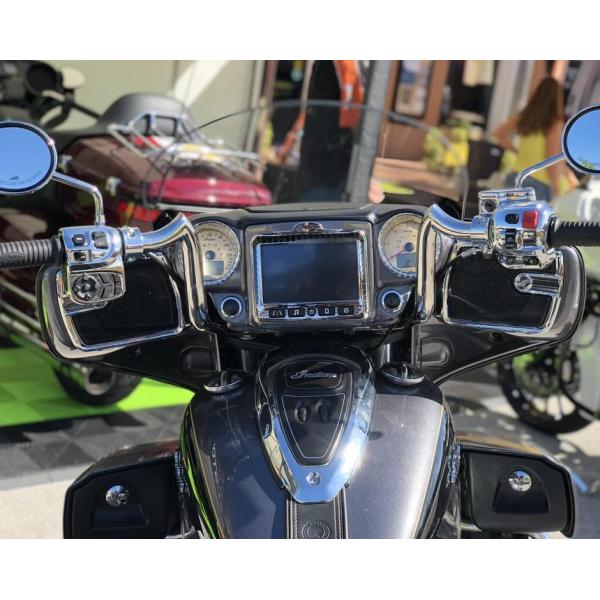 【商品説明】KST KUSTOMジョージア州のブレーメンで、チューブの曲げ加工から溶接、機械加工、研磨まで、自社で行っております。最新で、最も優れた機械をそろえ、品質維持に力を入れています。1.25インチ径のアパッチ バガーバー純正ライザー...