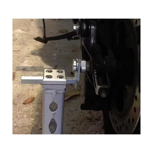 【商品説明】TECのパドックスタンド用ボルト。ねじ込み式ステンレスロッド 重たいセンタースタンドを取り外しても整備性を損なわないようにできます。【適合車種】空冷 2000-2016トライアンフ (Triumph)ボンネビルボンネビルSEスラ...