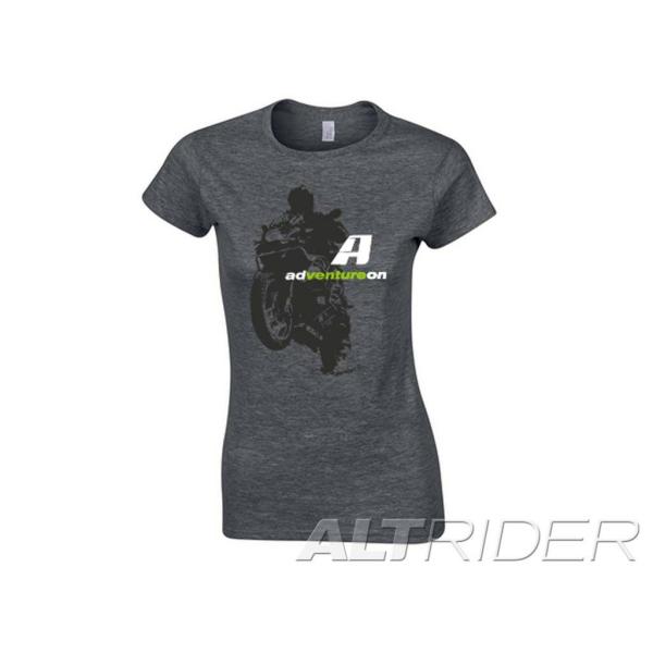 前面にフロントアップさせ加速するR1200GS（空水冷）をプリント。左胸とバックには、ALTRIDERのロゴをプリントリングスパン糸を使用したやわらかな着心地。蒸し暑い日本の夏にぴったりです。【サイズ】レディース S(82-86cm)【素材...
