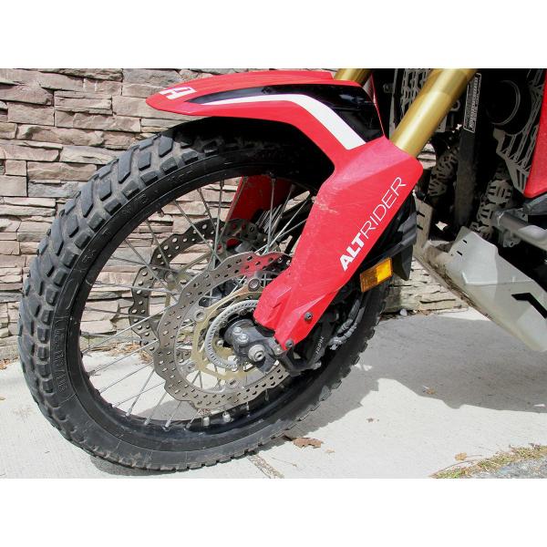 HONDA CRF1000L アフリカツイン用フェンダーライザーキットです。フロントフェンダーとタイヤの隙間をあけることで泥つまりを解消いたします。【適合】HONDA CRF1000L アフリカツイン【メーカー】AltRider(アルトライダー)