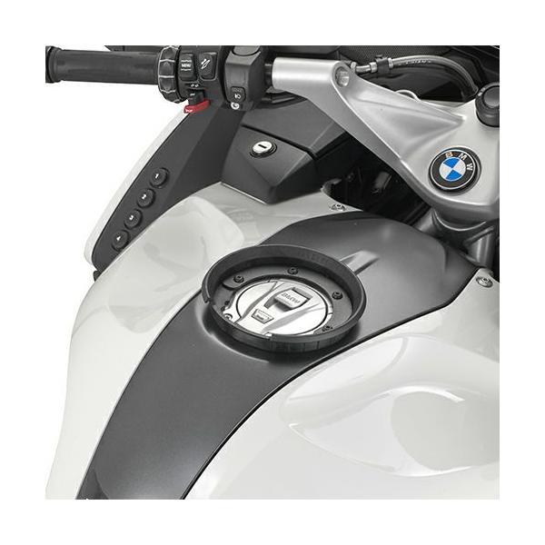 【説明】GIVIのBMW R1200GS/RT/R1250GS/RT専用 TANKLOCK タンクバッグアタッチメントです。TANKLOCK対応バッグをマウントするための専用フィッティング。TANKLOCK対応バッグと組み合わせてご使用くだ...
