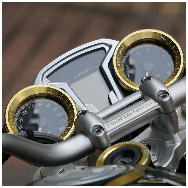 【商品説明】DKdesignのメーターリング。取付に加工は必要としません。3M粘着テープで張り付けるだけなので、工具不要。CNCアルミニウム。アノダイズド加工。ゴールド。参考のため、他カラーの商品画像を掲載している場合がございます。【適合車...