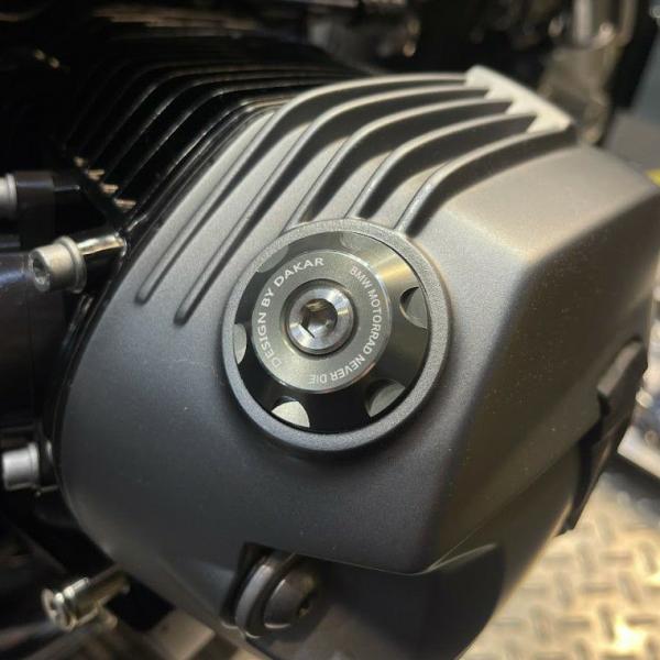 【商品説明】DKdesign CNCオイルフィラーキャップ。BMW RnineTシリーズ、R12nineTに対応した、プレミアムなCNC加工オイルフィラーキャップです。高精度なCNC切削技術により、細部までこだわった仕上がりを実現。ドレスア...