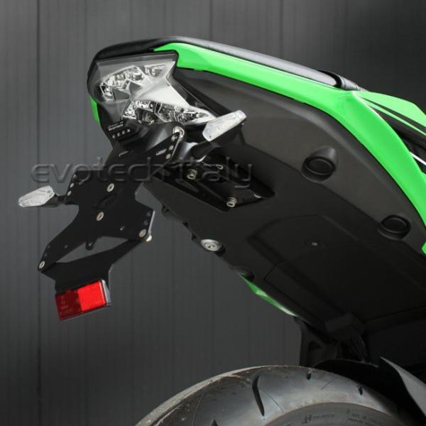 【商品説明】カワサキ Z650/ニンジャ650用、EVOTECHのフェンダーレスキット。フェンダーレスにすることで、リア周りがスッキリし、スポーティーな印象に。Evotechのナンバープレート ホルダーは、非常に軽量で、レーザーカット アル...