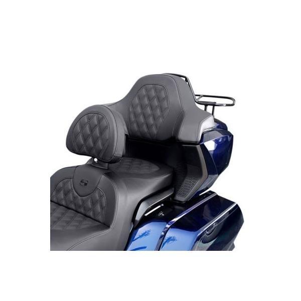 【商品説明】ロードソファーLSシートと同デザインのパセンジャーバックレストです。サドルマンから出されているLSシートと揃えて交換する事で、より一体感のあるカスタムルックになります。【カラー】ブラック【適合車種】ホンダゴールドウイングツアーG...