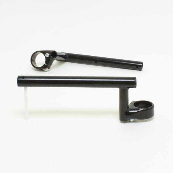 【商品説明】純正より高い位置にセットされたセパレートハンドルです。乗車時のポジションをより緩くする事が出来、長時間の運転の疲労を軽減します。配線等は標準長のままで対応できます。移動量（標準比）上側：1-1/2" (38mm) 後側：1-1/...