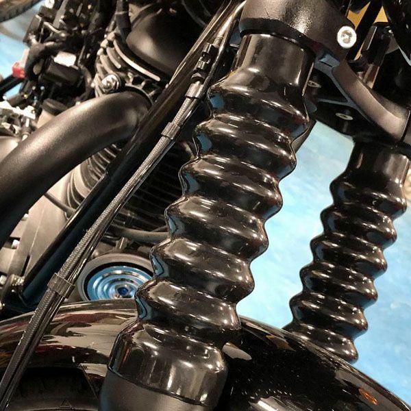 【商品説明】英国のメーカーヒッチコックスモーターサイクルロイヤルエンフィールド メテオ350/ハンター350用フロントフォークブーツ   2個/セット 【適合】Royal Enfield（ロイヤルエンフィールド） Meteor350 (メテ...