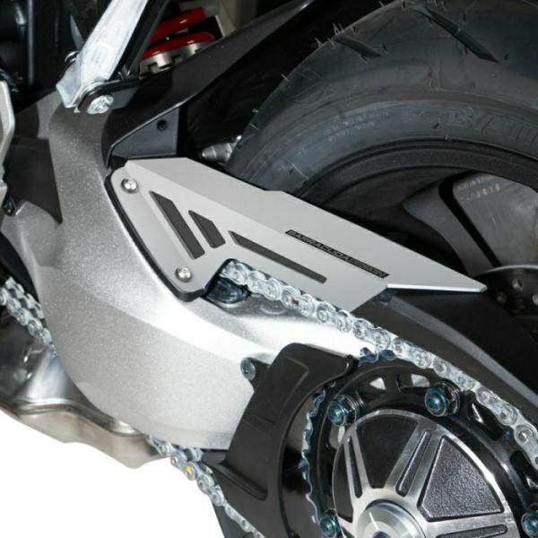 BARRACUDA製のアルミチェーンカバー。【適合】HondaCB1000R (2018-22)【カラー】シルバー【素材】アルミニウム【メーカー】BARRACUDA MOTO(バラクーダ モト)