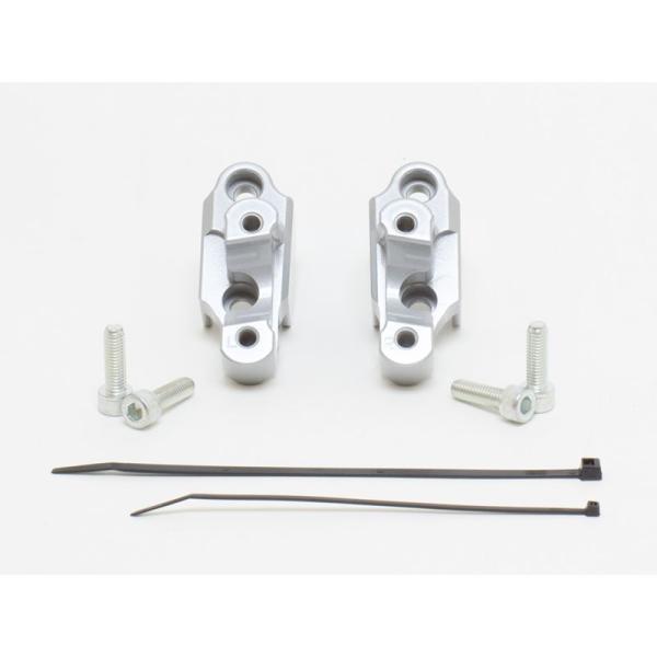 【商品説明】ハンドルバーの取り付け位置をライダー側に近づけるハンドルバーライザーです。ハンドル位置を手前に持ってくる事で、より上体をリラックスした位置でキープする事が出来、長時間の運転の疲労を軽減します。配線等は標準長のままで対応できます。...