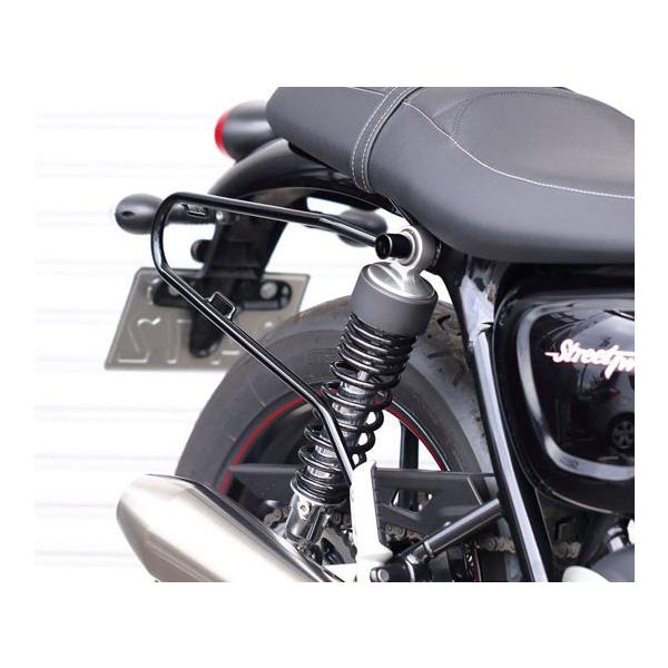 【商品説明】サイドバッグ装着時に、ホイールへの巻き込みリスク軽減に効果的なバッグサポートです。直接サイドバッグを吊るすことが出来るオールインワン設計。車種専用設計により、バランスの取れた装着状態を実現しております。バッグを装着していない時で...