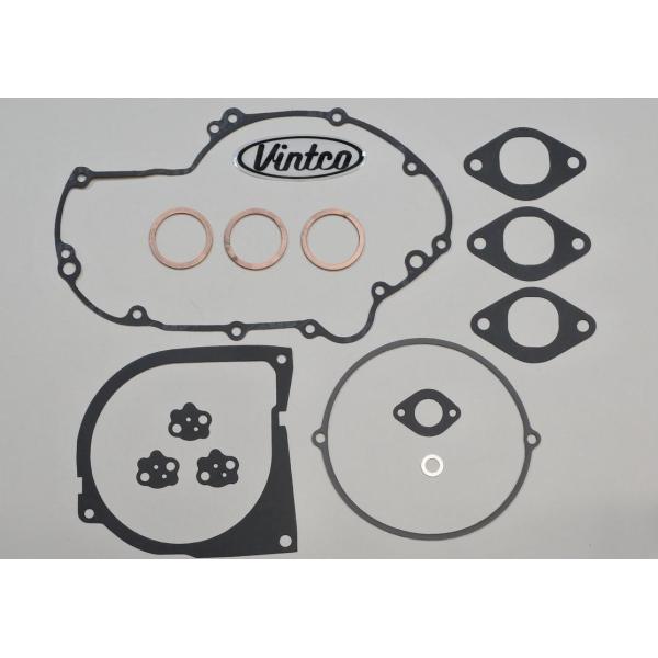 【商品説明】完全新品のガスケットキットです。最新の素材と製造技術を用いて製造されており、純正品と同等以上の性能を確保しています。純正品の品番を参考にしていますので、正確な適合を確認できます。左エンジンカバーガスケット、右エンジンカバーガスケ...