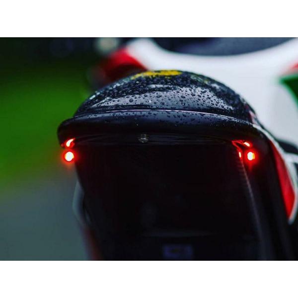 【商品説明】世界最小LEDライト Bullet Attoのテールライト、ブレーキライト、ウィンカー機能一体型バージョンです。ボディにはM5 x 0.5 x 6.5mm 取付け用スクリューが付いています。発光していなければ、どこについているの...