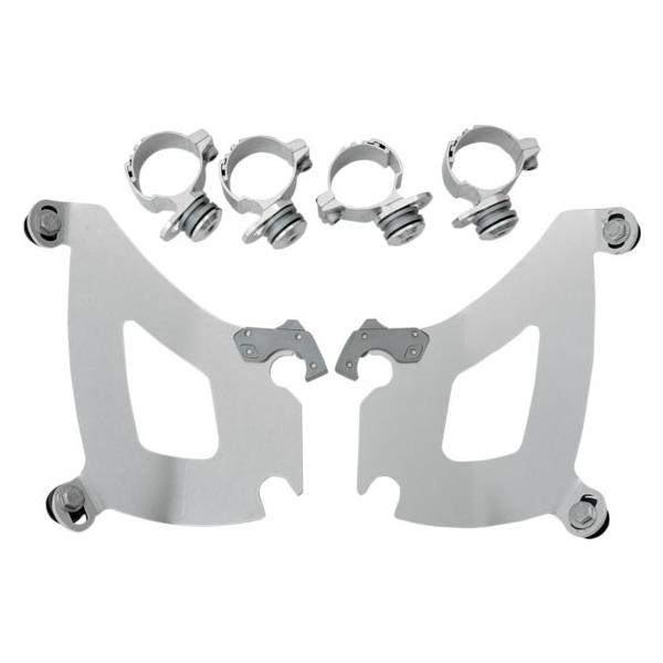 【商品説明】メンフィスシェードのバレットフロントカウル フェアリングを取り付ける際に必要になるマウントキットです。ワンタッチで着脱が可能となっており、車体側のマウントはメンフィスの他のスクリーンと互換がある為、その日の気分によって付け替える...