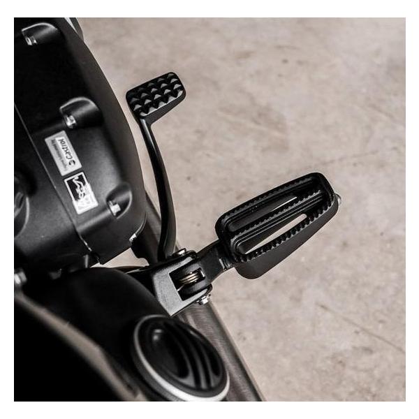 【商品説明】ボバー、スピードマスター用のフットペグ。ブラックで統一感のあるデザイン。【カラー】ブラック【適合車種】Triumph (トライアンフ)Bobber (ボバー) 2016-Speed Master 1200 2016- 【メーカー...