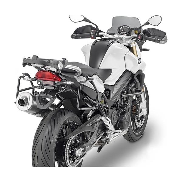 【商品説明】GIVI社のモノキーサイドケース をマウントする為の専用ステーです。F800のオリジナルのリアキャリアと組み合わせて使用します。オリジナルのリアキャリアが無い場合は PLR5118KIT （別売）を使用します。【適合車種】BMW...