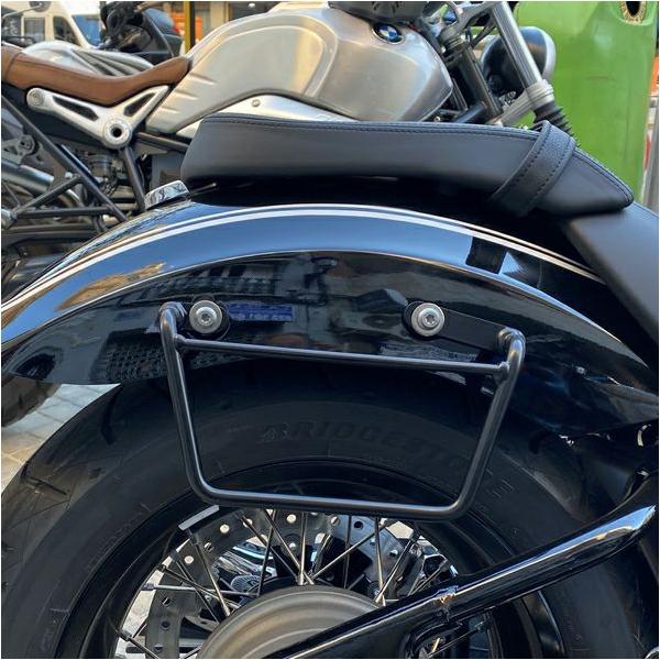 【商品説明】スペインのメーカーLa Poderosa(ラ ポデローザ)製 R18用のサドルバッグサポートです。バッグは別売りです。La Poderosaのバッグを装着可能。バッグ背面のKlickfix(クリックフィックス）システムで、ワンタ...