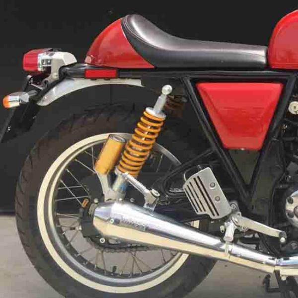 【商品説明】イタリアのマフラーメーカー、MASS Exhaust(マス エキゾースト)のロイヤルエンフィールド コンチネンタルGT500用ステンレス スリップオンマフラーです。見た目の美しさだけでなく、低回転域での豊かなサウンドと高回転域で...