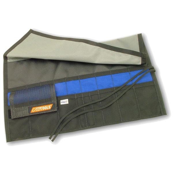 【商品説明】バリスティックナイロン製の丈夫なロールアップポーチです。様々な大きさの工具に対応する為、2つの高さで幅が変わる18個のポケットを備えています。2つの下部ポケットには小物等を保持し易い様にメッシュカバーがついています。夜間、暗い中...