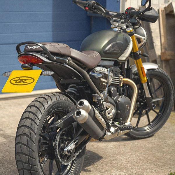 【商品説明】イギリスのメーカー、TEC（テック）のスピード400/スクランブラー400X用フェンダーレスキットリア周りをスッキリとさせられるフェンダープレートブラケットプレートはレーザーカットしパウダーコート仕上げ灯火器類は純正を使用します...