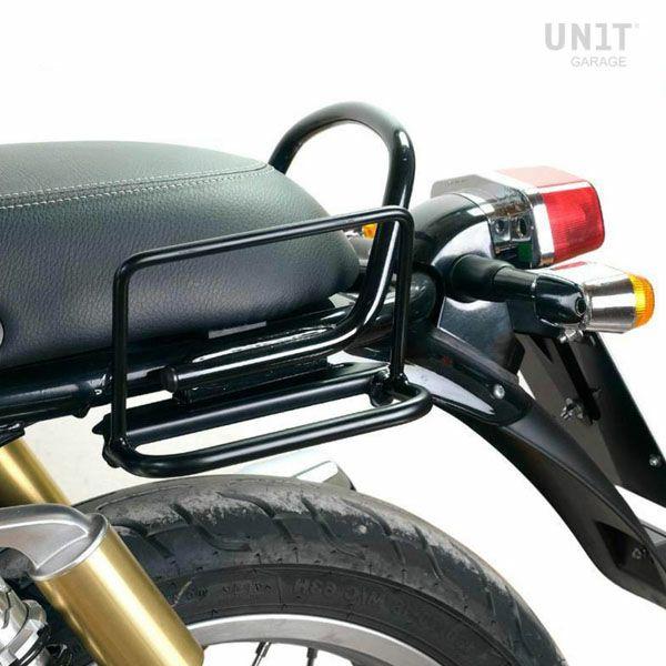 【商品説明】コンチネンタルGT650/インターセプター650に適合するサイドバッグサポートフレーム    取り付けた際も目立つことなく自然にマッチし、ユニットガレージのクイックシステムバッグをサポートしますスチールチューブ、ブラックパウダー...