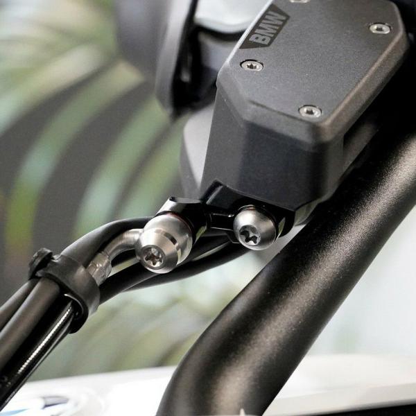 【商品説明】R1300GS用のブレーキホースを延長するためのアダプター。油圧ブレーキラインを簡単に3cm延長ができます。内容物1x アダプター 4x シーリングリング1x バンジョーボルト※アダプターの取り付けには純正バンジョーボルトをご使...