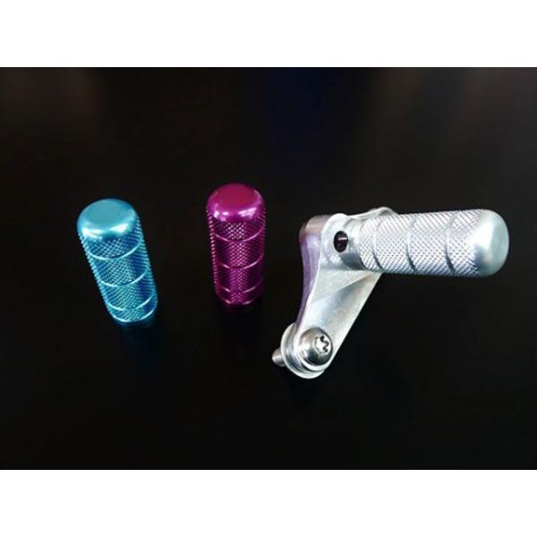 ●メーカー名：オフロードサービスタニグチ / ORS TANIGUCHI●商品名：SOLVEフットレストバー JB64・74MT（シルバー）ジムニーJB64・74MTシルバー左足を、平面ではなく「バー（棒）」で受けることで、安定姿勢を実現。...