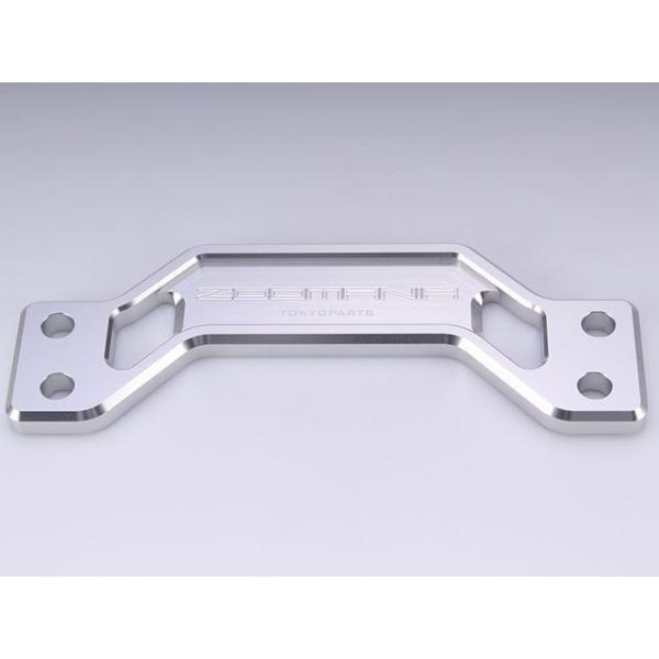●メーカー名：ズーマニア / ZOOMANIA●商品名：アルミビレットステムカバー（シルバー）メーカー品番：TPZM005SRZOOMER ズーマーシルバー■アルミ製CNCステムカバー■ビレットならではの質感の高さとシンプルなデザインは様々...